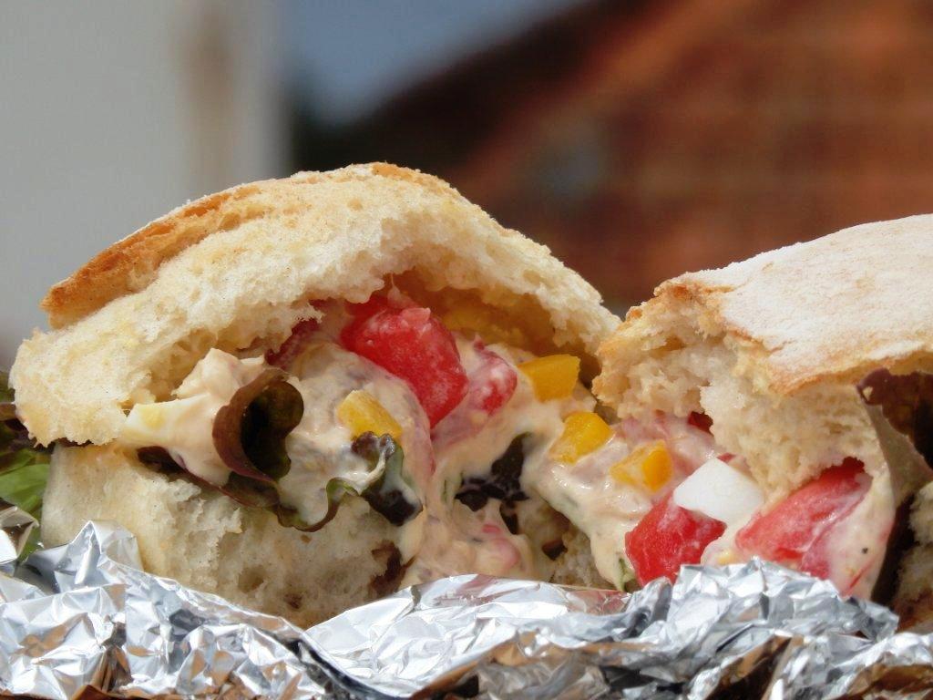 Sandes de sardinhas com atum (de conserva)