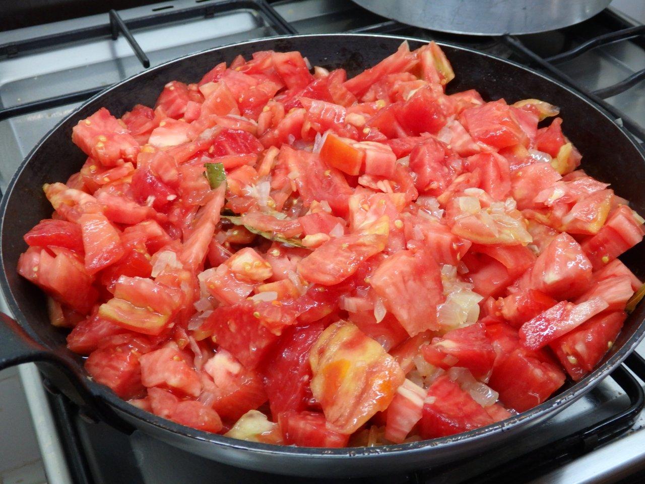 Tomatada - Grafe e Faca