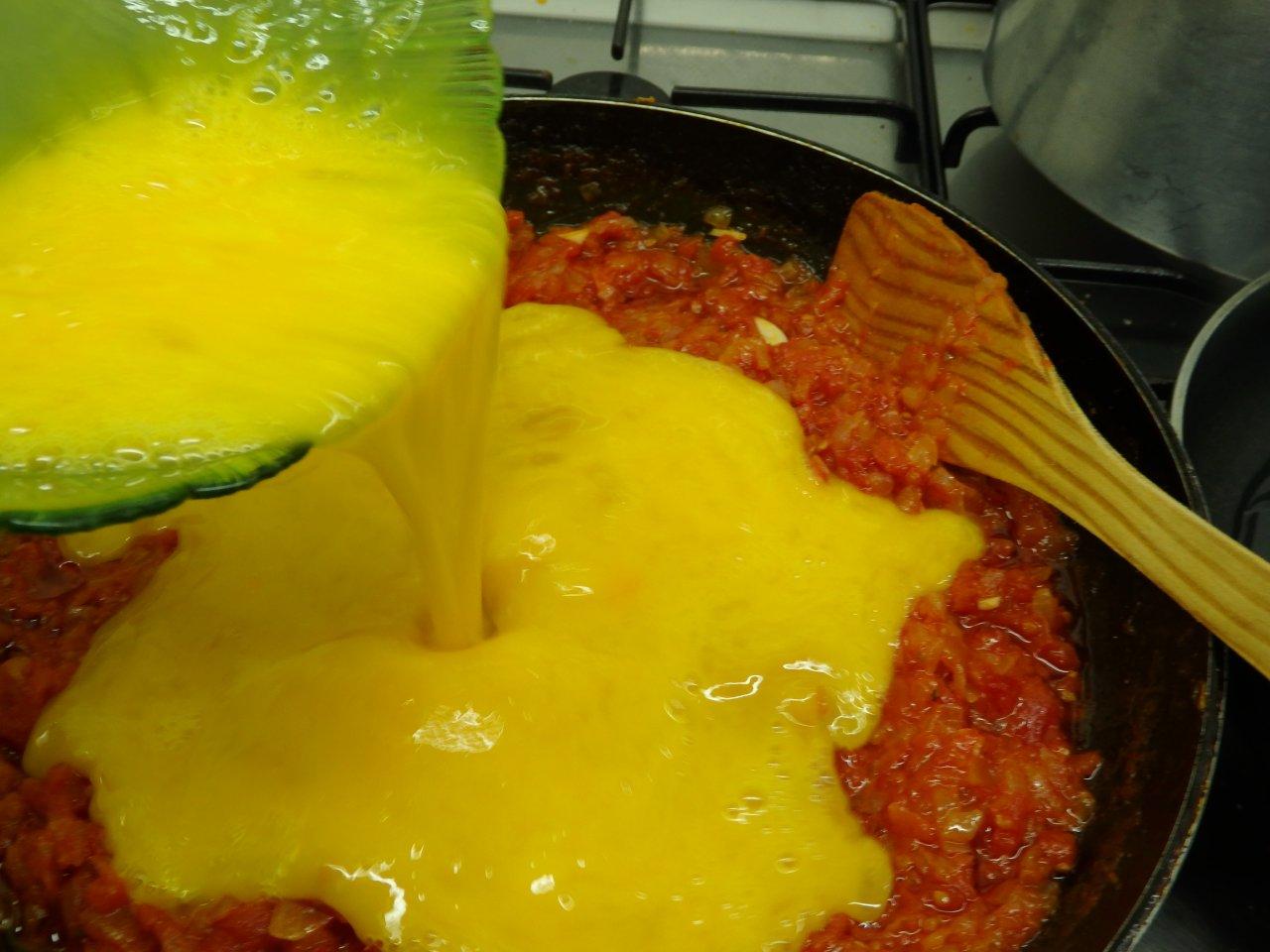 Tomatada - Grafe e Faca
