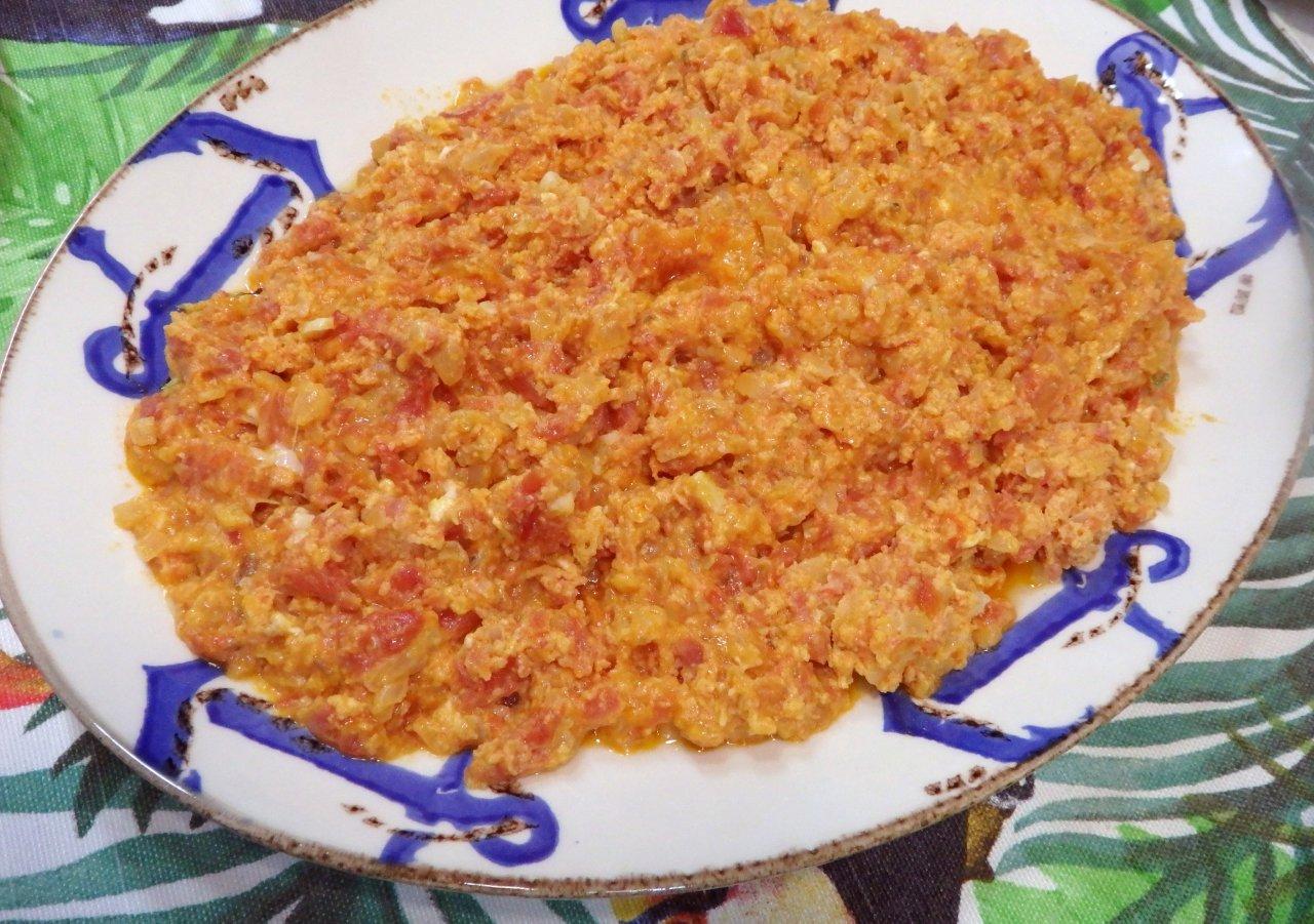 Tomatada - Grafe e Faca