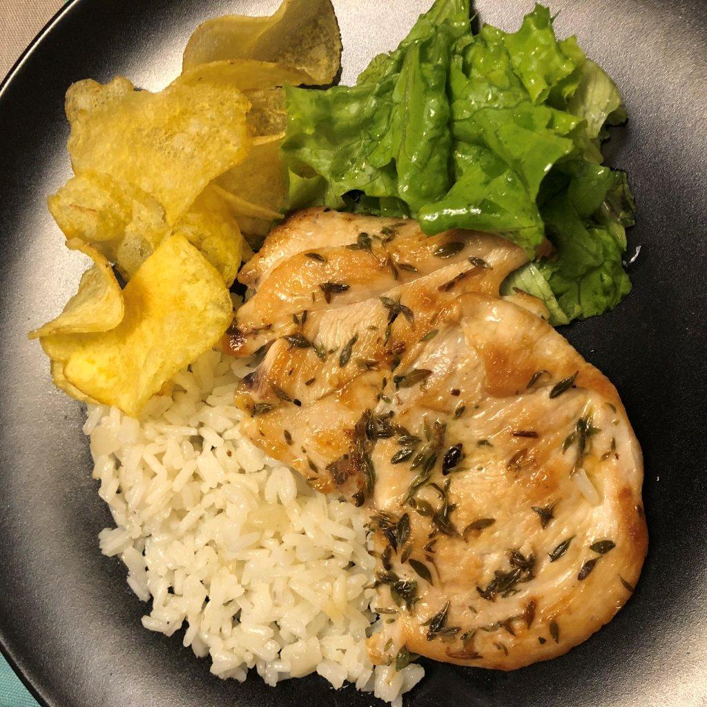 Bifes de Frango com Tomilho à Moda do Luís - Grafe e Faca