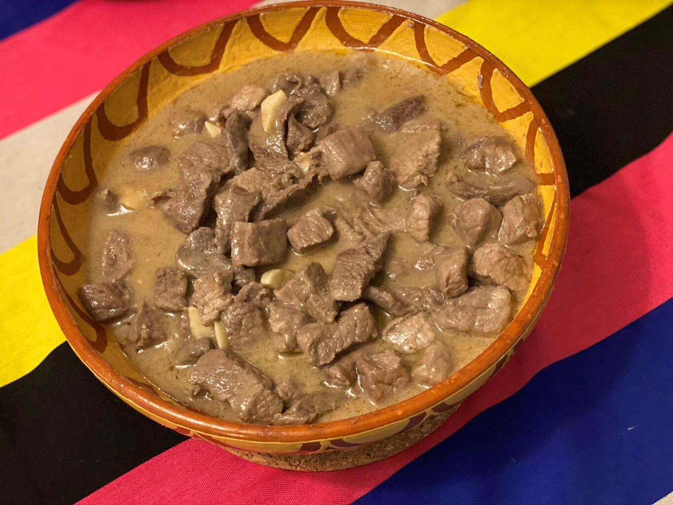 Pica-pau com molho de mostarda - Grafe e Faca